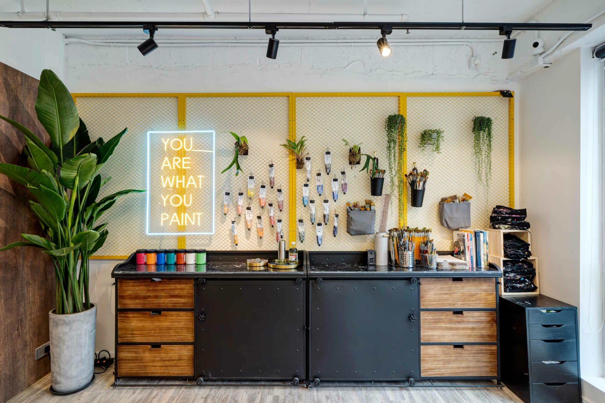 Studio 83 Central-46 v2 ⋆ Studio 83